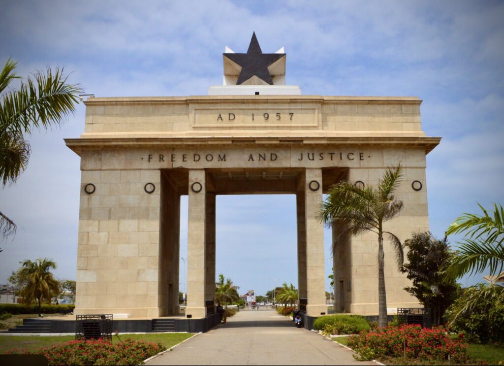 Black Star Gate – The Modern Green